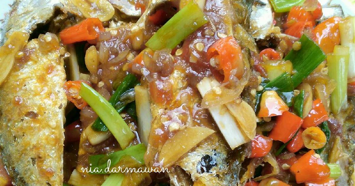 Resep Ikan goreng saos tiram pedas oleh Nia Darmawan - Cookpad
