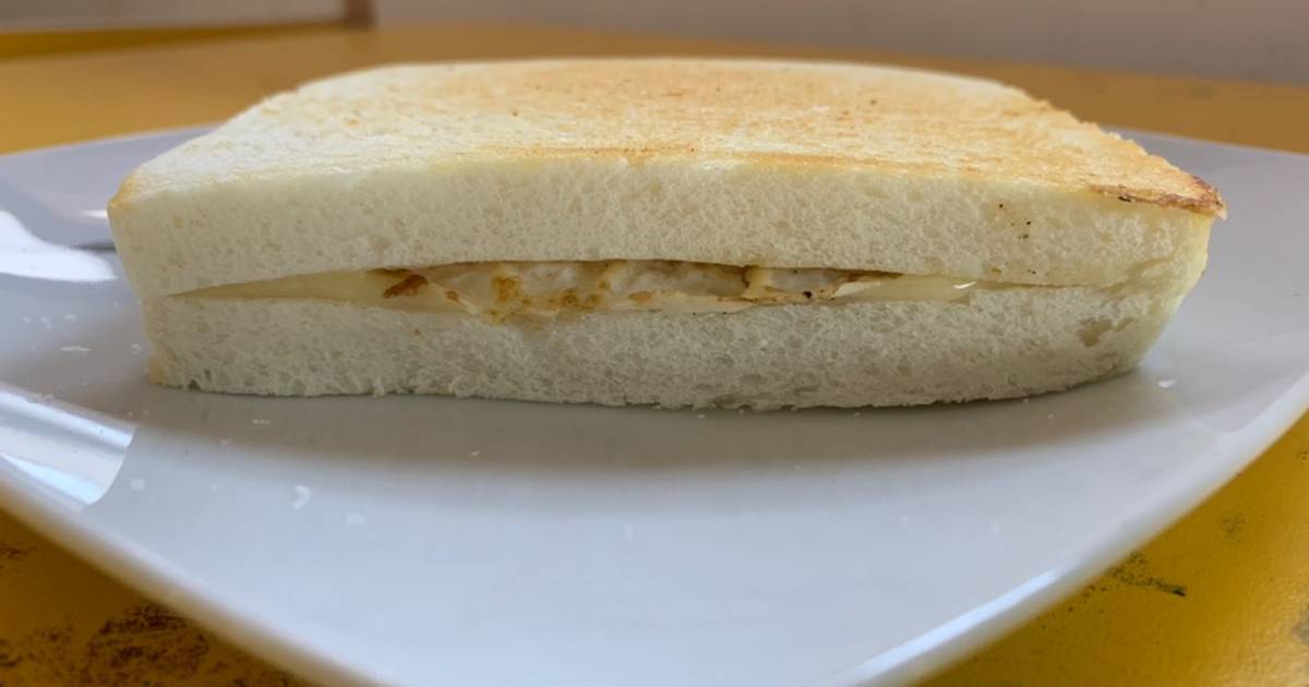 Pan con huevo y queso a la sartén Receta de Desirée Raposo de Oliveira ...