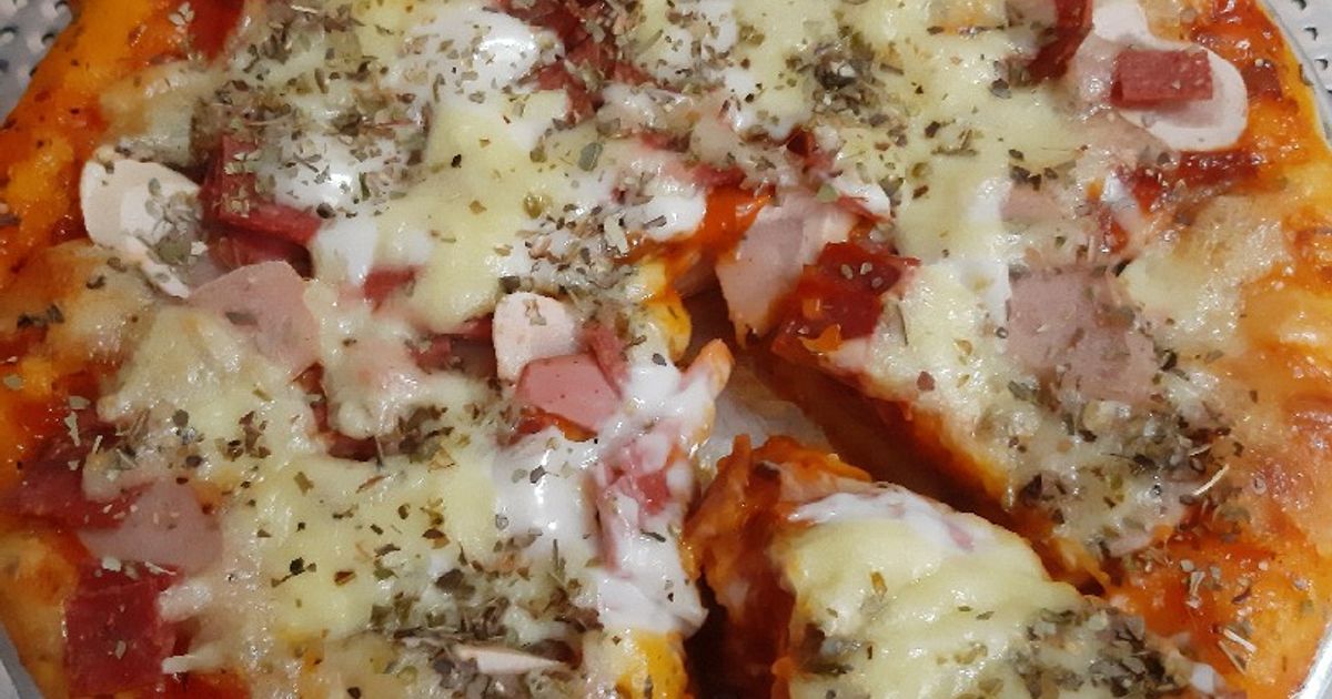 Resep Pizza Enak, Simpel Dan Mudah (Tanpa Ulen) oleh Ayuk W - Cookpad