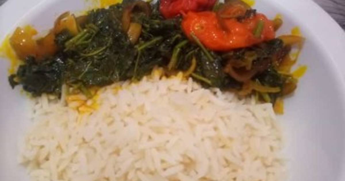 Farin shinkafa da miyar Alayyahu girki daga Adilah Aminu - Cookpad
