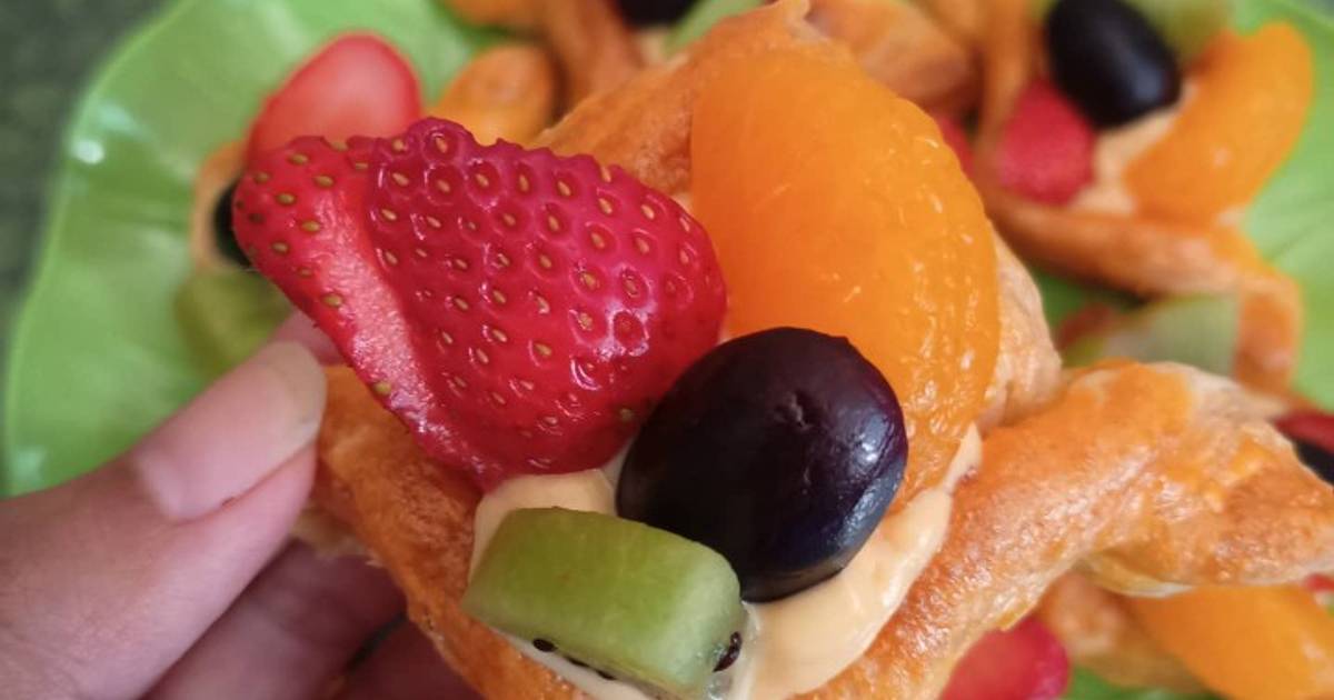 Resep Fruit Puff Pastry oleh Chrysand Oktarian Andrean K - Cookpad