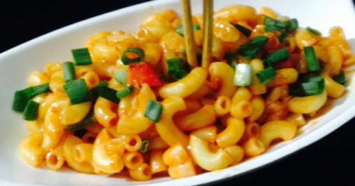 Chicken Red Sauce Macaroni Recipe by Areeba Muhammed - Cookpad