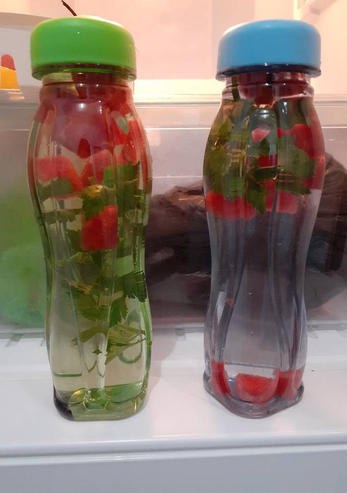 Resep Infus water Seledri dan Semangka oleh Els - Cookpad
