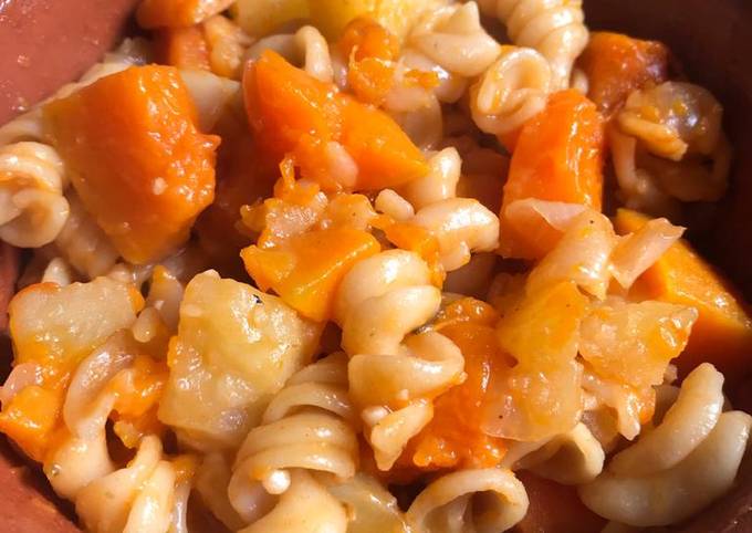 Guiso de fideos Receta de Brenda Horvat- Cookpad