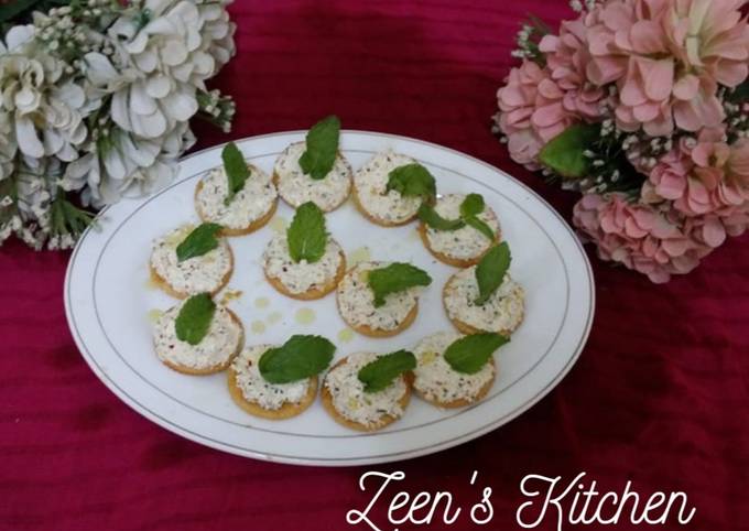 Herbed Labneh Canapes Recipe by ZMA - Cookpad