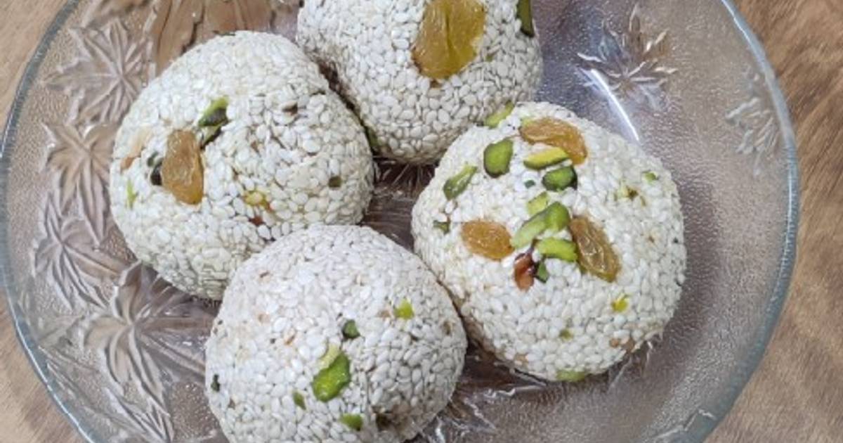 Til ke Laddu Recipe by Nikita Choithani - Cookpad