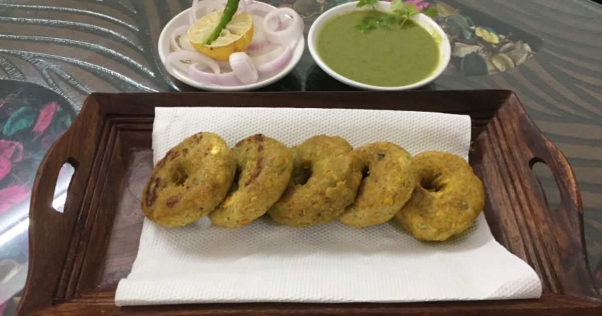 Raw Banana Vadas Recipe by Ruchika Rajvanshi - Cookpad