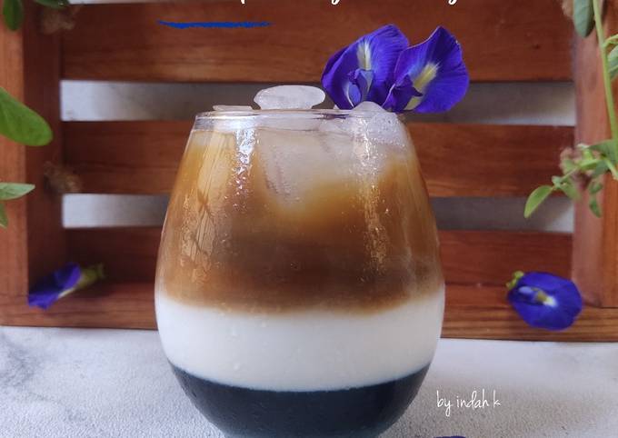 Resep Es Kopi Bunga Telang oleh Indah Kurniasari - Cookpad