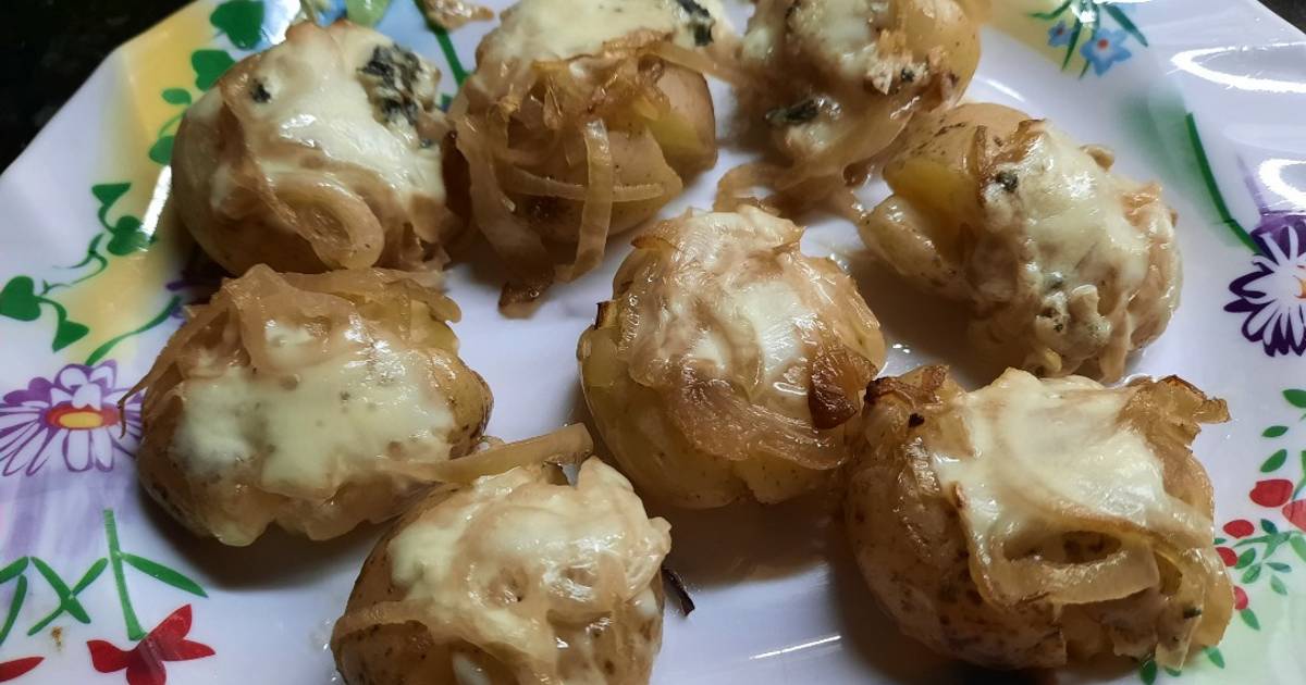 Papines con cebolla y queso Receta de La profe Luisa- Cookpad