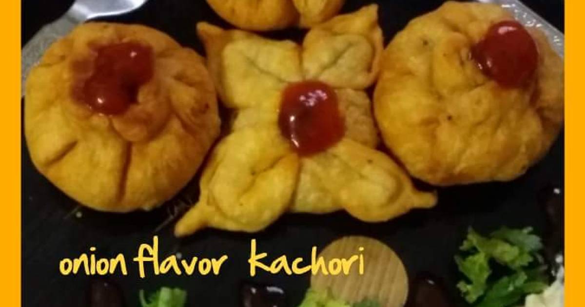 Onion kachori(flower shape) Recipe by Naina Bhojak - Cookpad