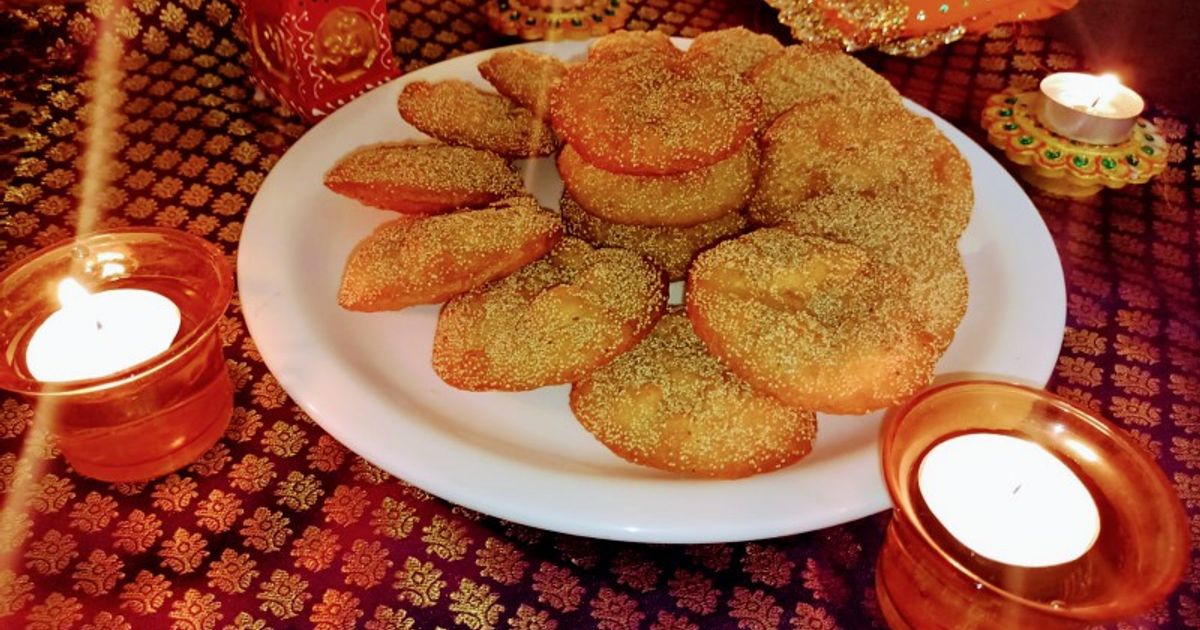 "जाळीदार अनारसे" (Anarse Recipe In Marathi) रेसिपी लता धानापुने द्वारे ...