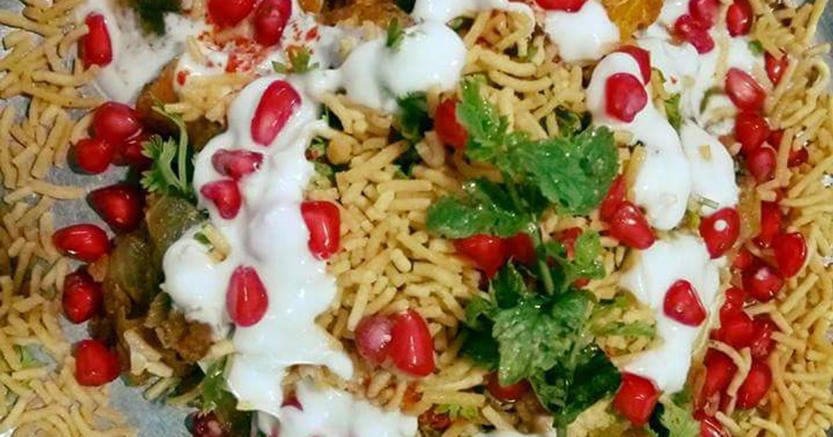 Samosa Chaat Recipe by Maya Tandon - Cookpad