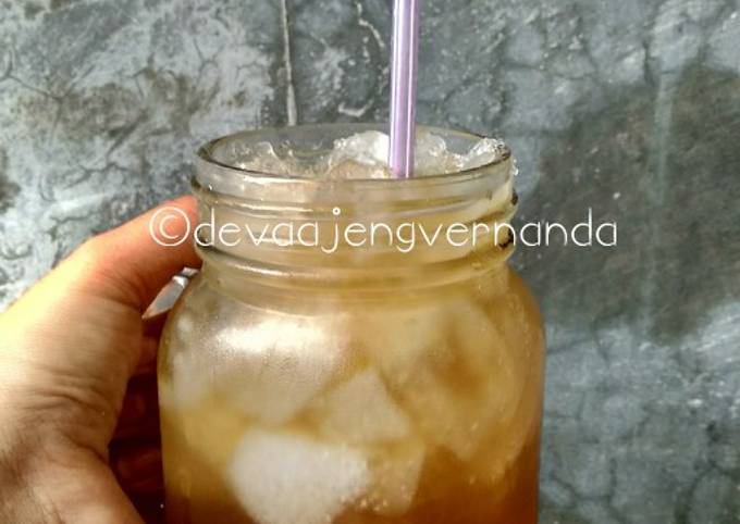 Resep Es Teh Manis oleh Deva Ajeng Vernanda - Cookpad