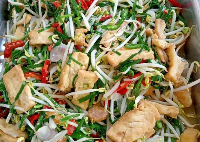 Resep Tumis tauge tahu kucai oleh Alda Octavia silvi - Cookpad