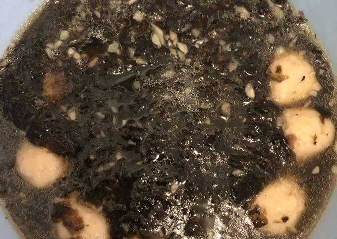 Resep Sup rumput laut dan bakso ayam oleh Margaret Sim - Cookpad