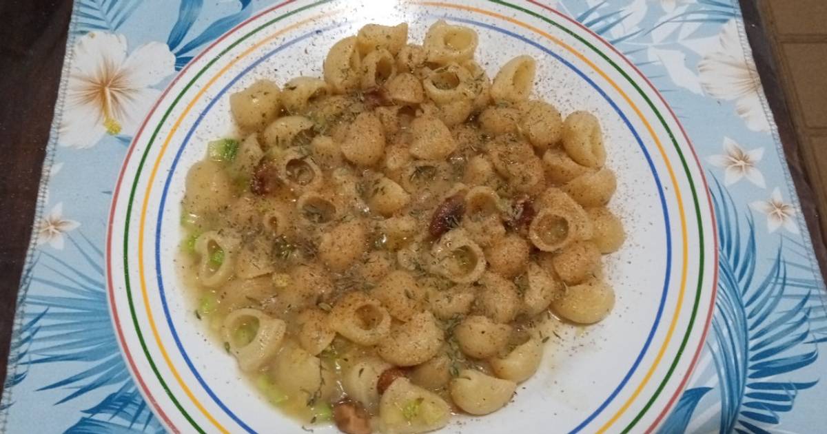 Coditos con salsa de caldito "nor" con frutos secos y zucchini Receta ...
