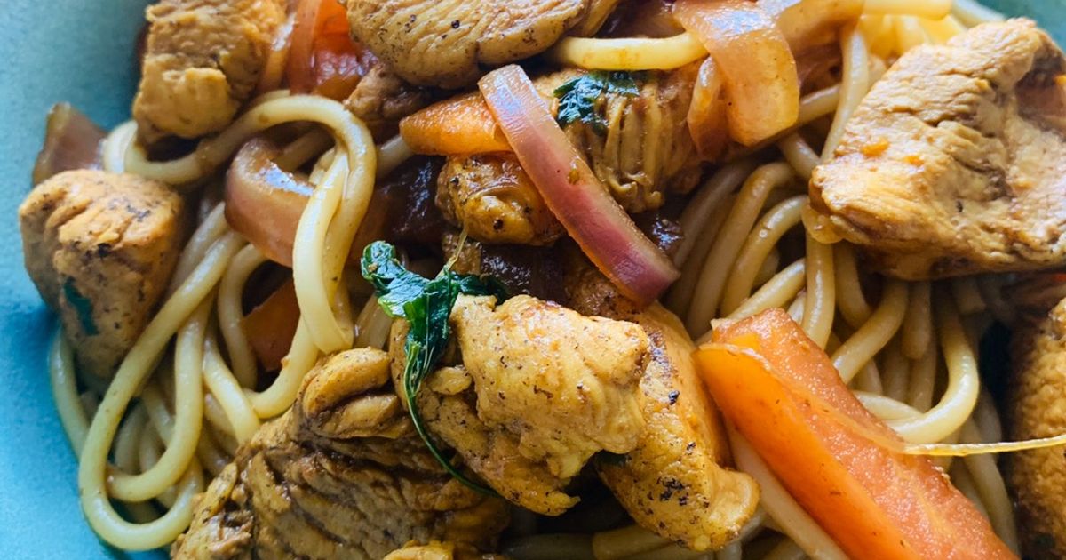 Tallarín Saltado Criollo Con Pollo Receta de Rodrigo Ruiz- Cookpad