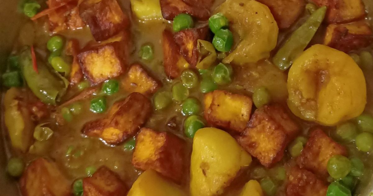Ranita Ray দ্বারা আলু পনির কষা (Aloo Paneer Kosa Recipe In Bengali ...