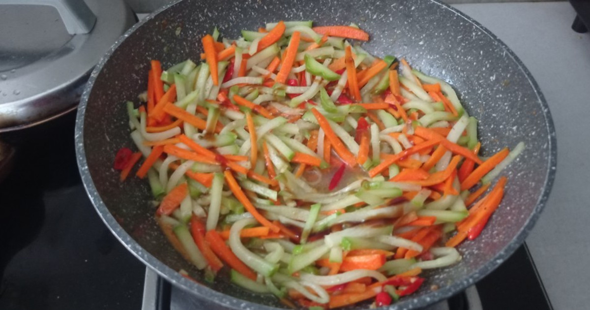 Resep Tumis Labu Siam Dan Wortel Simple oleh Indri Lutviani - Cookpad