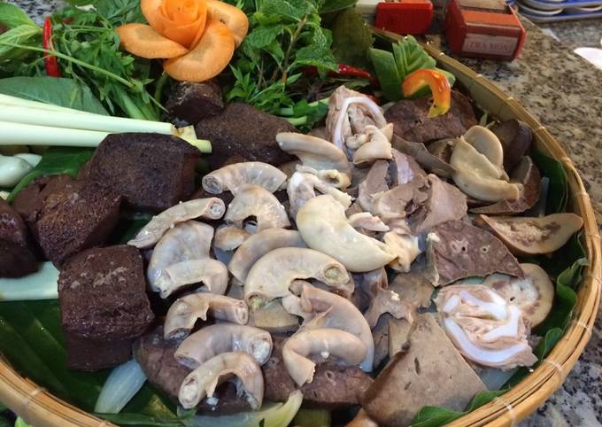 Cách Làm Món Lòng heo luộc chấm mắm tôm của Tình Em Miền Tây TV - Cookpad