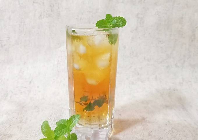 Resep Es Teh Aroma Mint oleh Febry Caturia - Cookpad