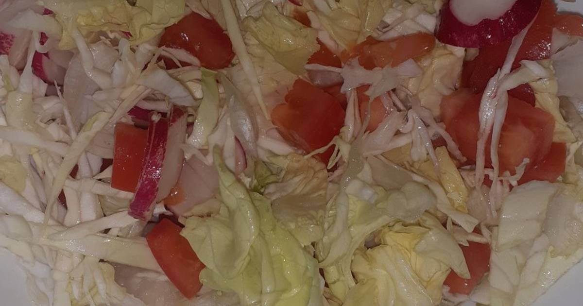 Ensalada de Repollo, rabanito, lechuga y tomate Receta de Cocinando con ...