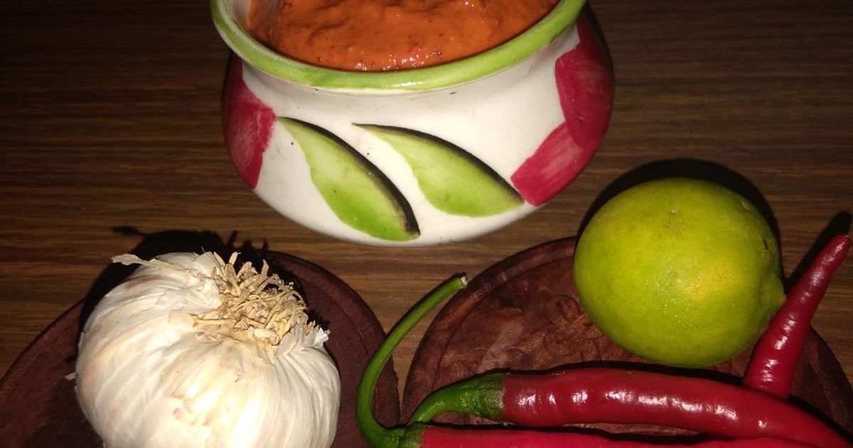 लाल मिरचीचा ठेचा (Laal Mirchi Cha Thecha Recipe In Marathi) रेसिपी ...