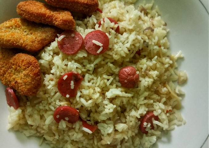 Resep Nasi Goreng Bawang Sosis Nugget oleh Herlina Indah Cahya - Cookpad