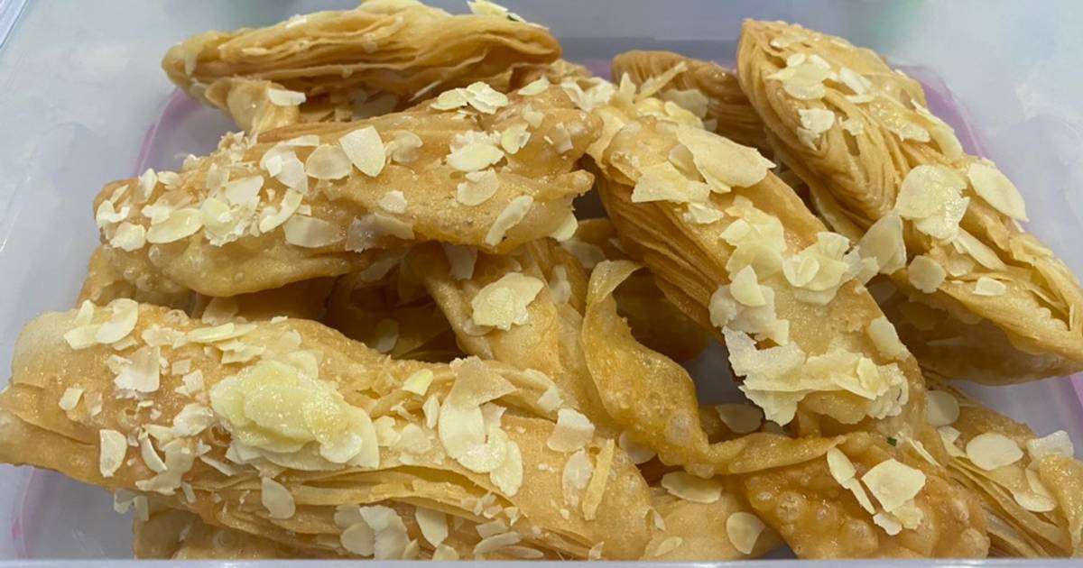Almond Crispy Roti Recipe by Pakprawee - Cookpad