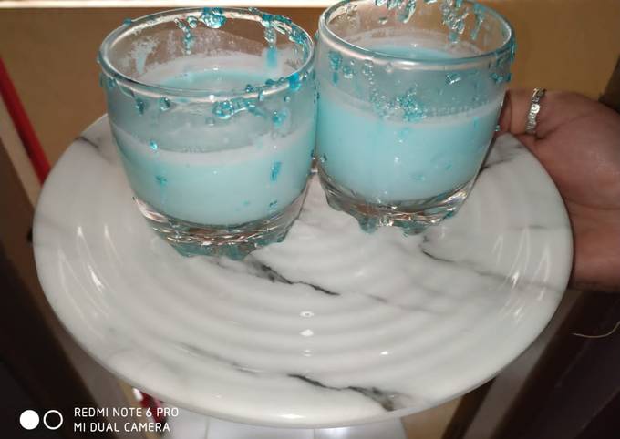 Blue Lagoon Hawain Milkshake Recipe by _pjs kitchen_ - Cookpad