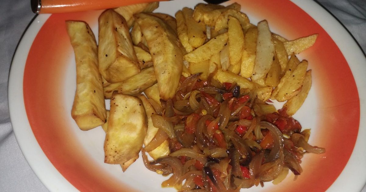 Dankali Hausa Da Dankali Tarawa Da Miyar Albasa girki daga Shamsiya ...