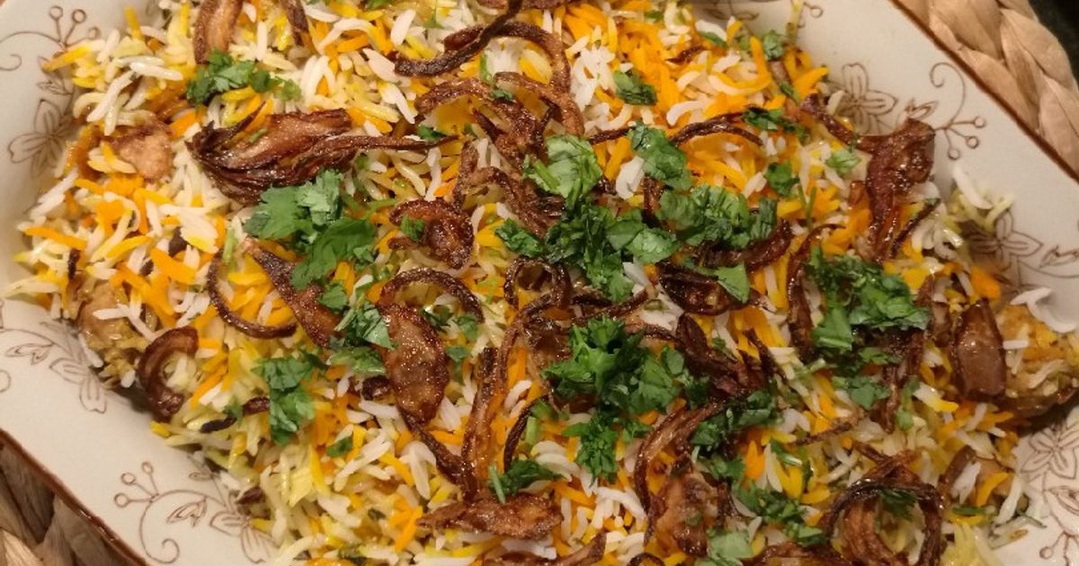 طريقة عمل برياني الدجاج الهندي بمكعبات صدور الدجاج المخليه على اصولها ...
