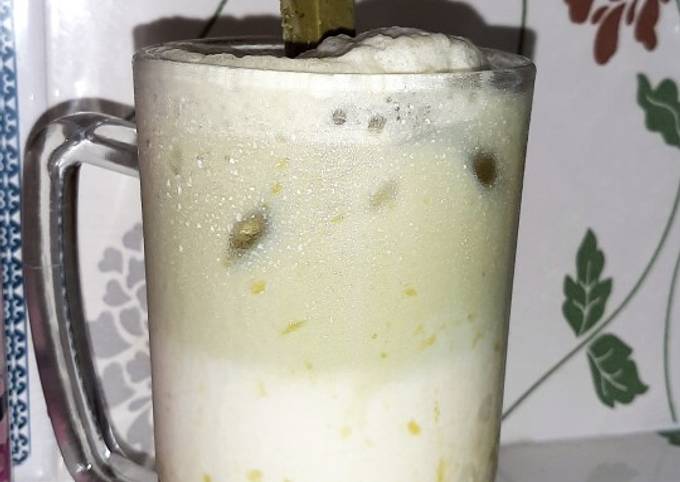 Resep Kitkat matcha latte avocado oleh Anggun Triana - Cookpad