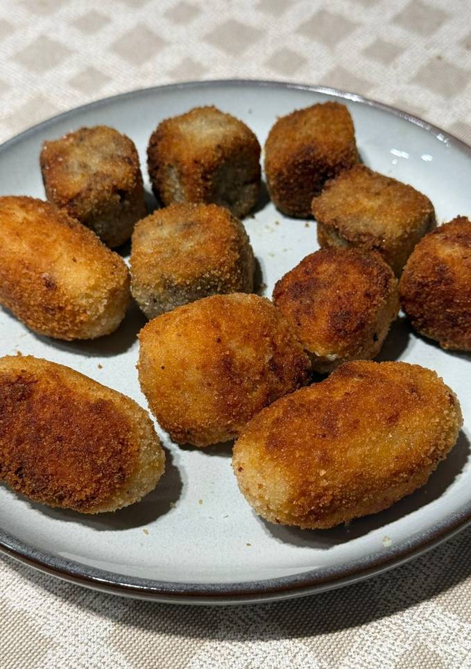 Croquetas Caseras de pollo, jamón y setas Receta de Albert de Jauregui ...