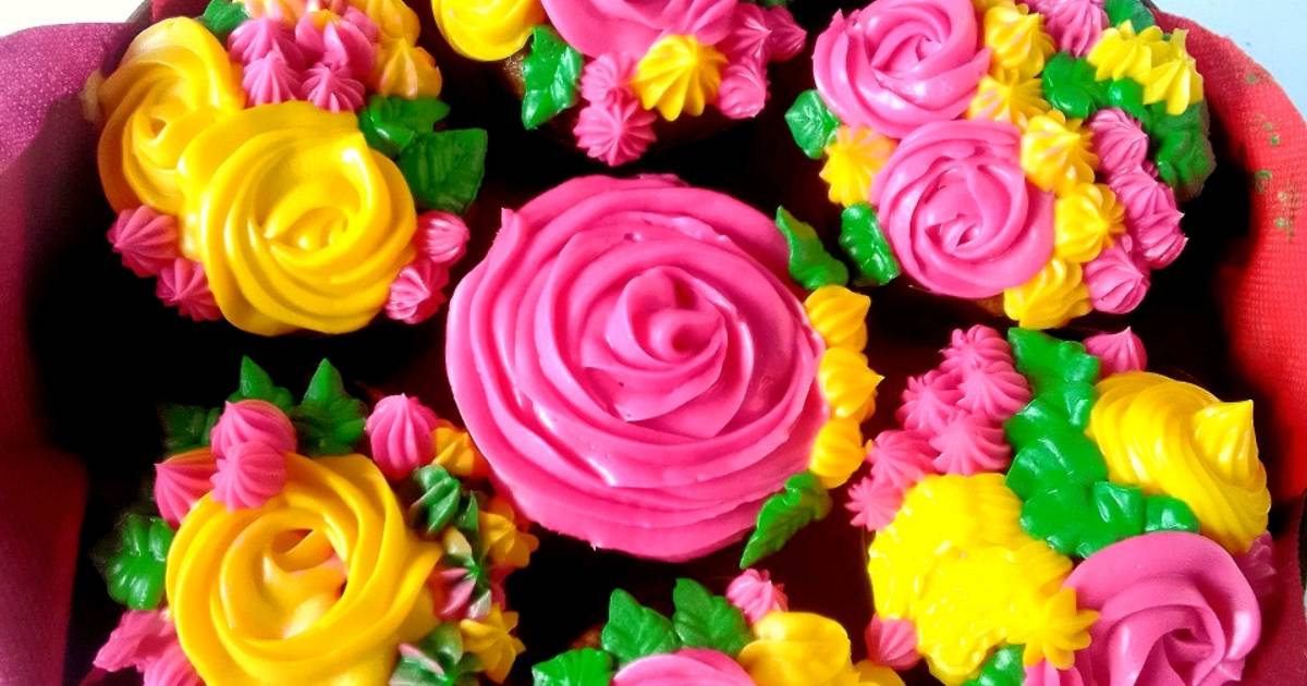 Resep Muffin Bouquet with Buttercream Flower oleh Ummu Juwayriyah - Cookpad