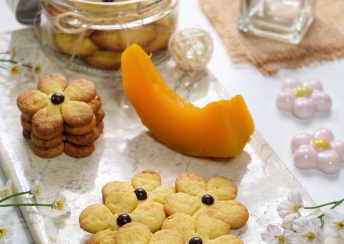 Resep Pumpkin Cookies (Kukis Labu Kuning) oleh i_amallea - Cookpad