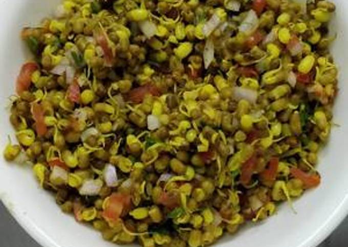 Matki sprouts Recipe by Anita Mittal Gupta - Cookpad