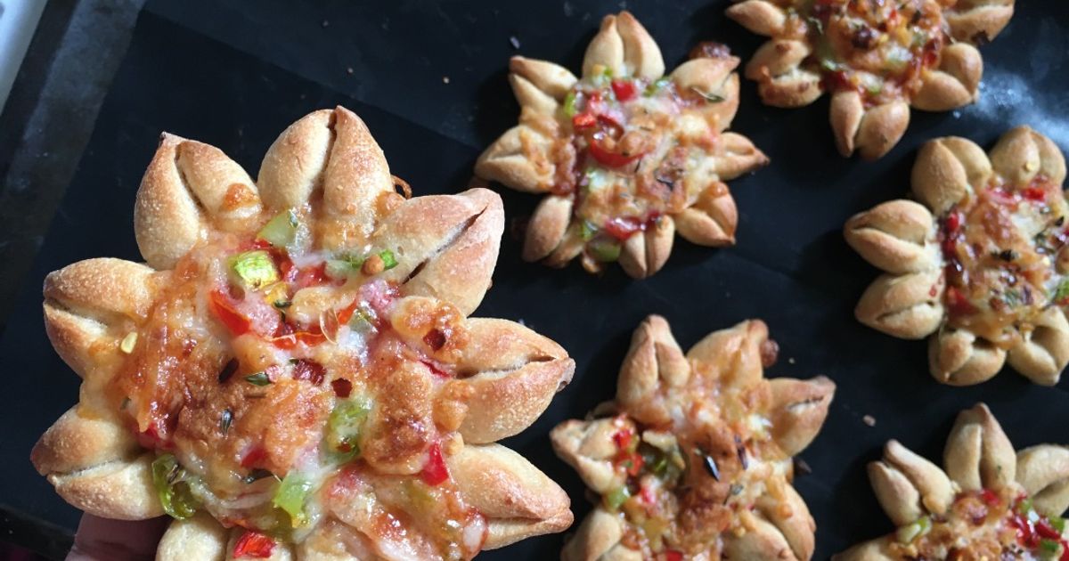 Wholewheat Flower Pizza Recipe by Sabrina Yasmin - Cookpad