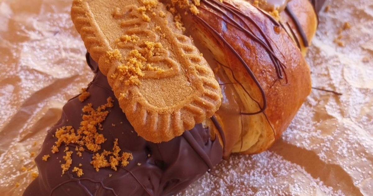 Croissant de crema de galletas Lotus y chocolate Receta de Toni Martín ...