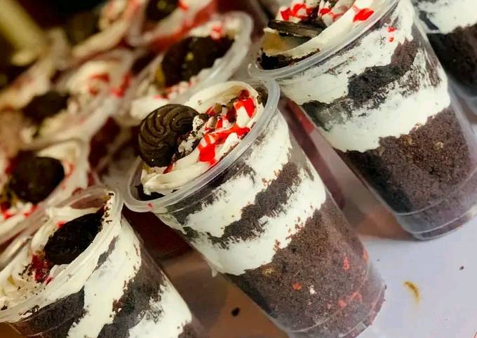 Cake parfait🥰 Recipe by Nana Sauda - Cookpad