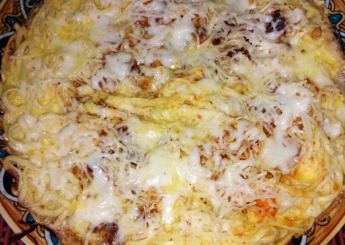Resep Pizza mie simple oleh mahesha Rany - Cookpad