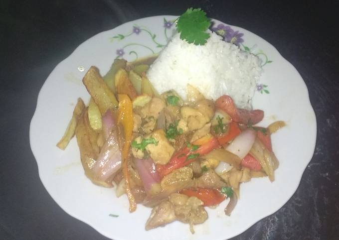 Pollo saltado Receta de Angelito- Cookpad