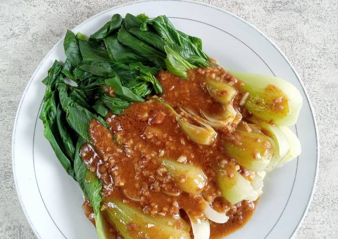 Resep Pokcoi with Garlic Beef Sauce oleh Rany TriSuci - Cookpad