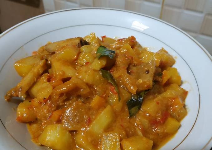 Resep Kentang bumbu merah oleh ofie - Cookpad