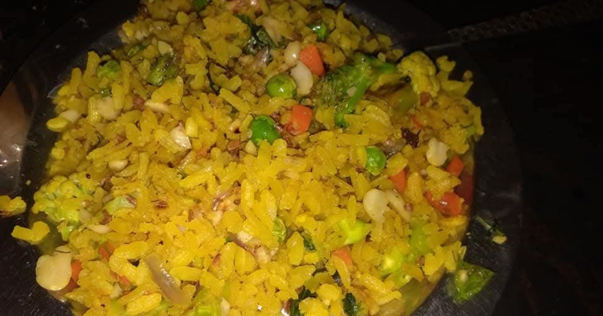Vegetable Poha Recipe by Tanuja Sharma - Cookpad
