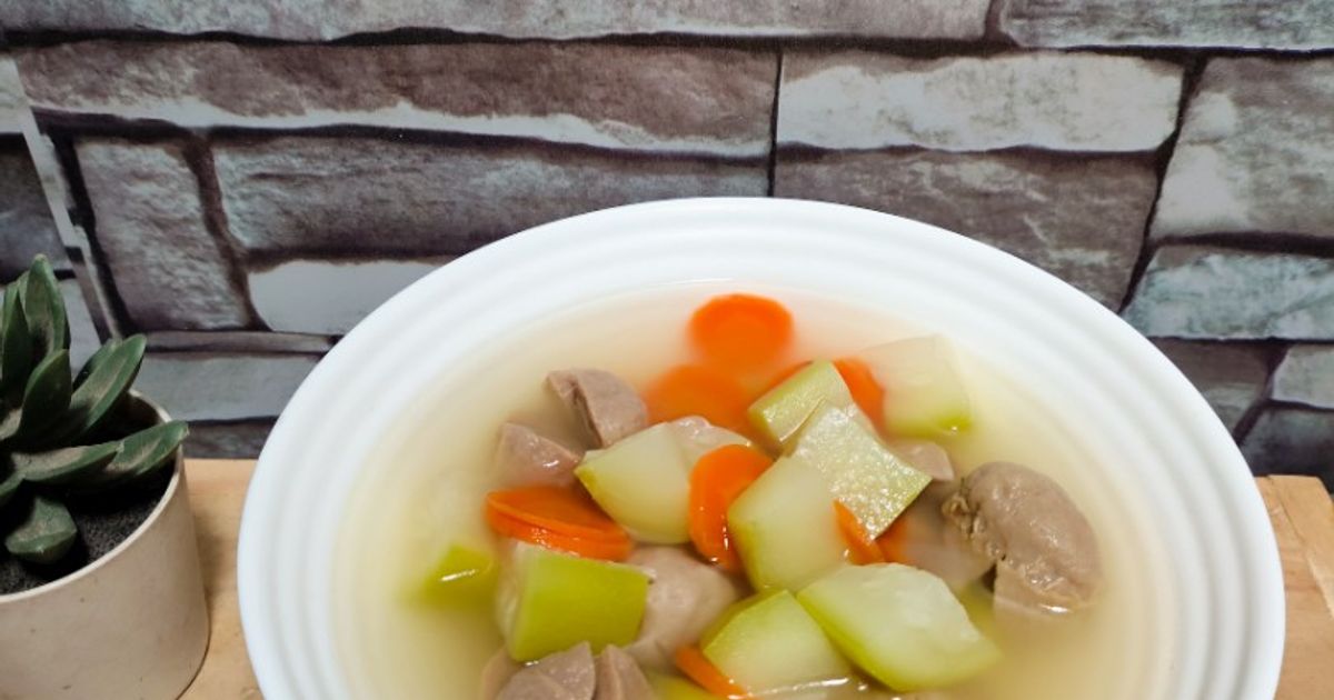 Resep Sayur Bening Labu, Wortel & Bakso oleh Ummu Ryu_Ra - Cookpad