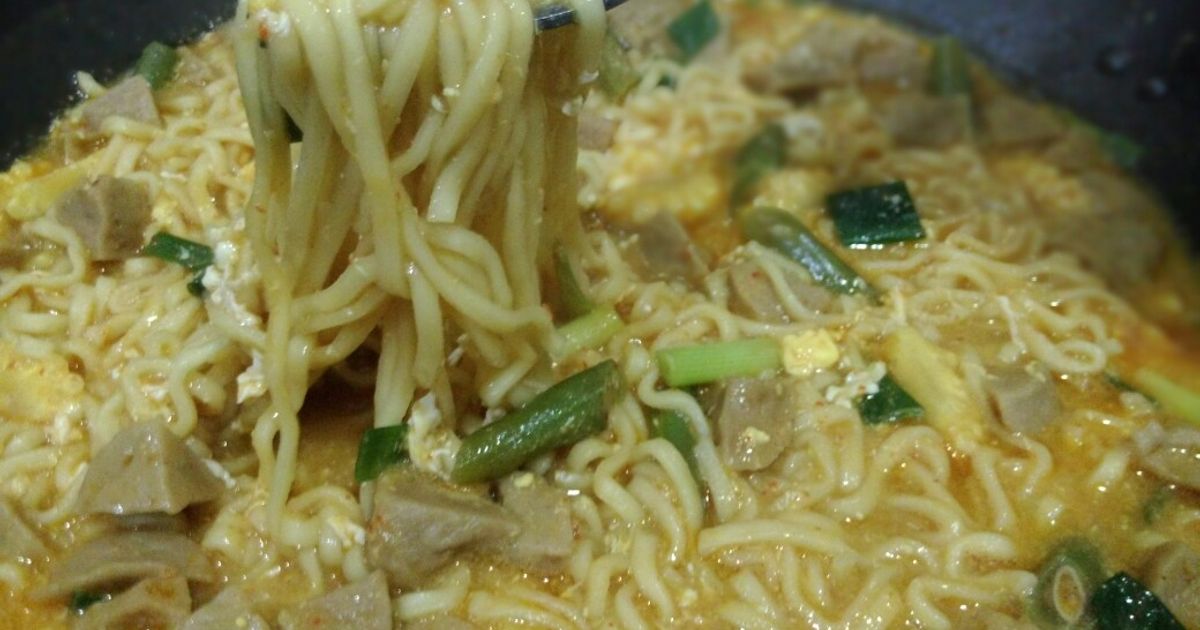 Resep mie rebus bumbu praktis rumahan enak dan mudah - Cookpad