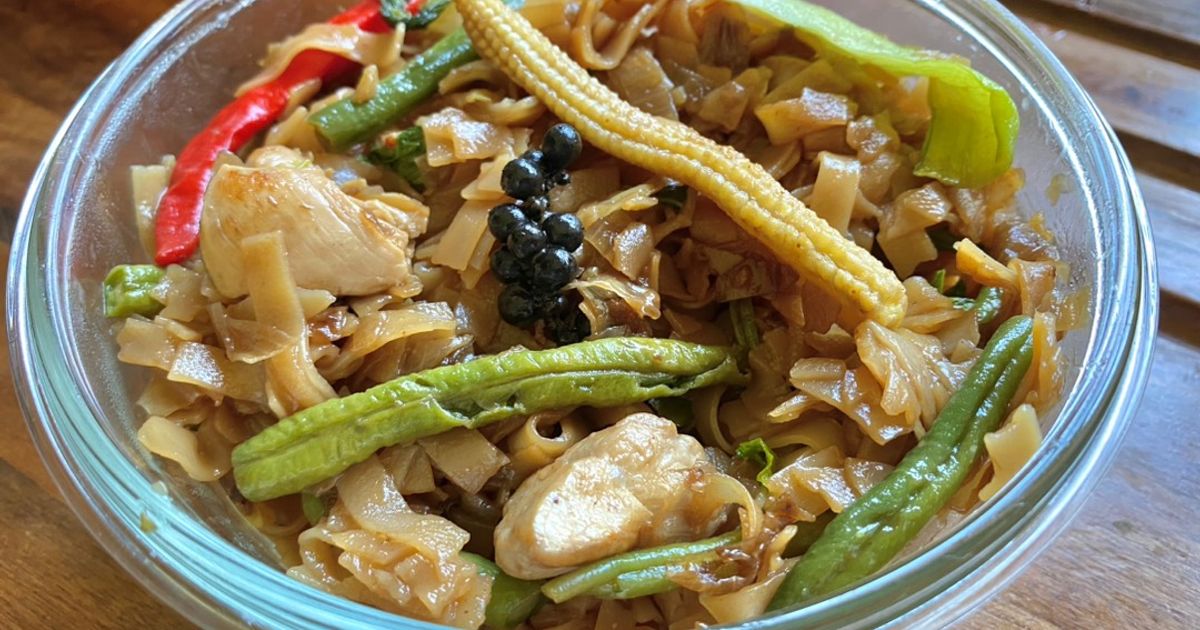 Pad Kee Mao Drunken Noodles Recipe by Laura - Cookpad