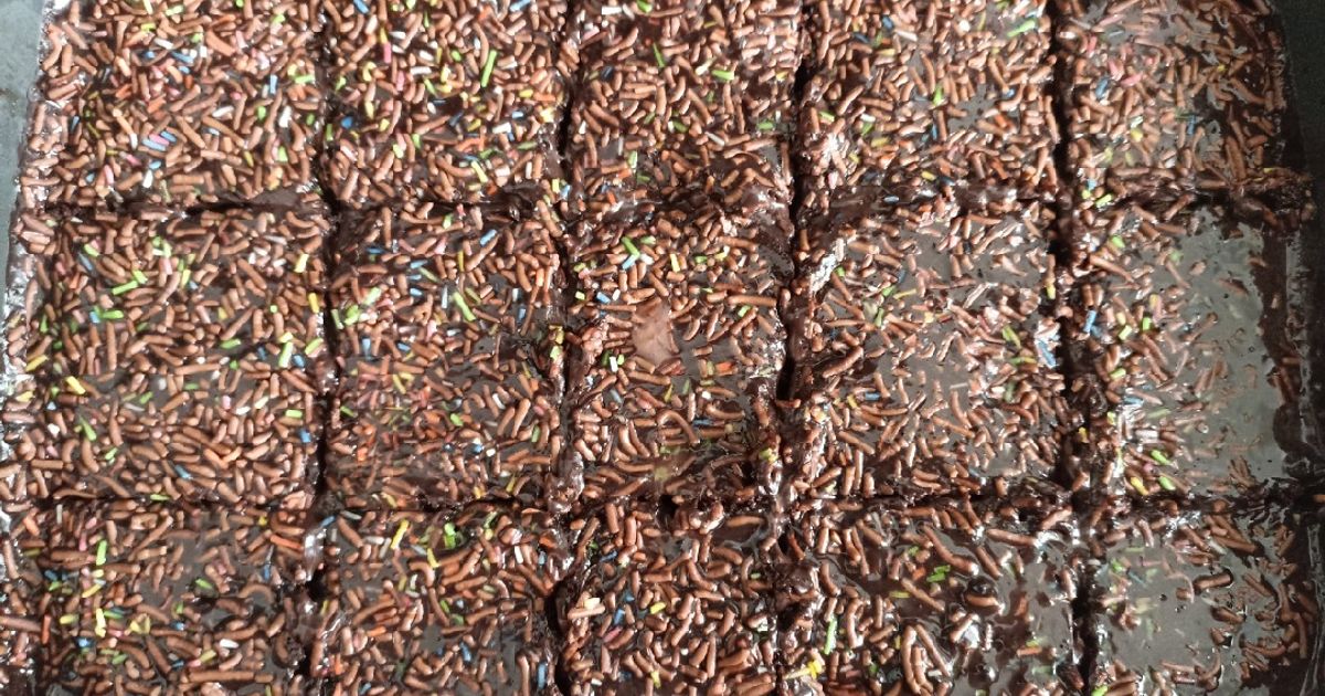 Brigadeiro Cake Recipe by Amanda Mayumi - Cookpad