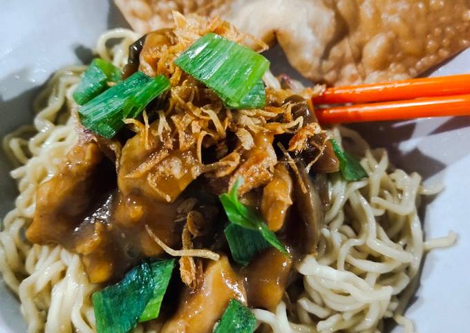 Resep Mie Ayam Jamur oleh Nia Dasawulan - Cookpad